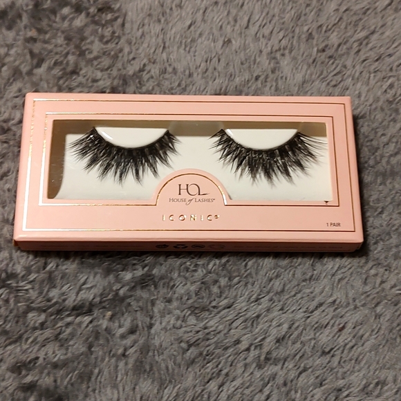 House of Lashes | Makeup | House Of Lashes In Style Iconic | Poshmark